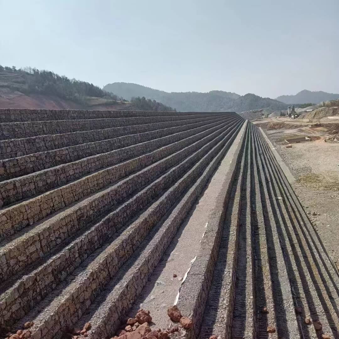 LANPING LEAD-ZINC MINING SANCHONGSHAN DUMP RETAINING WALL PROJECT - Maccaferri: Engineering a ...
